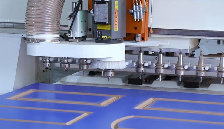 Smart Furniture Production with CNC Wood Routers | HUAHUA